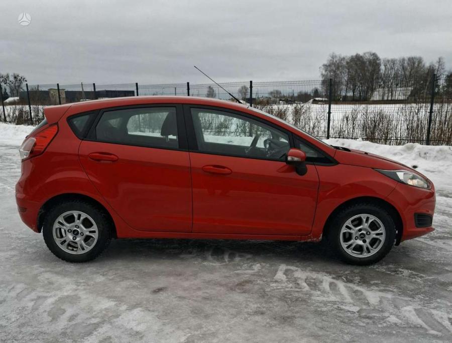 Sarkans Ford Fiesta 2013 Kauņa, ar dzinēja tilpumu 1.00 L un nobraukumu 140 tūkst. km par 3450 €, foto 5 vietnē AUTOMOTO.COM.LV