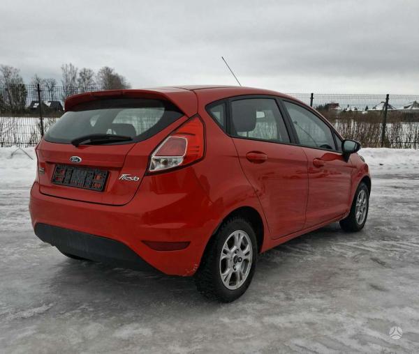 Sarkans Ford Fiesta 2013 Kauņa, ar dzinēja tilpumu 1.00 L un nobraukumu 140 tūkst. km par 3450 €, foto 8 vietnē AUTOMOTO.COM.LV