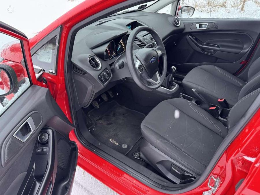 Sarkans Ford Fiesta 2013 Kauņa, ar dzinēja tilpumu 1.00 L un nobraukumu 140 tūkst. km par 3450 €, foto 9 vietnē AUTOMOTO.COM.LV