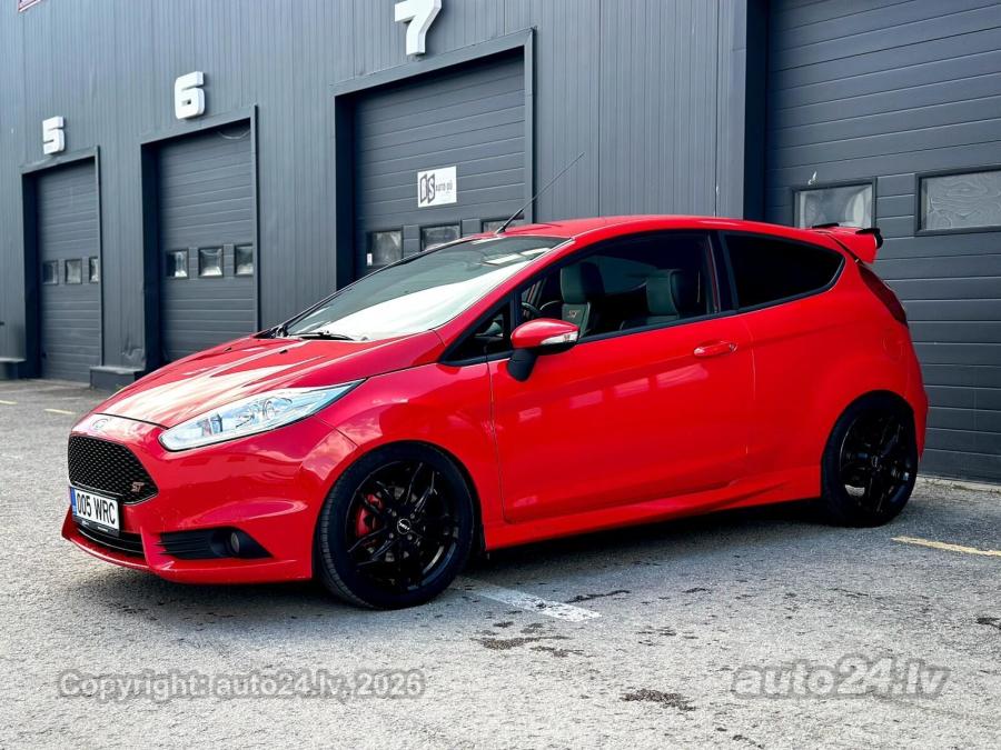 Red Ford Fiesta 2013 in Tallinn, with an engine capacity of 1.60 L and mileage of 258 thousand km for 6200 €, photo 3 on AUTOMOTO.COM.LV