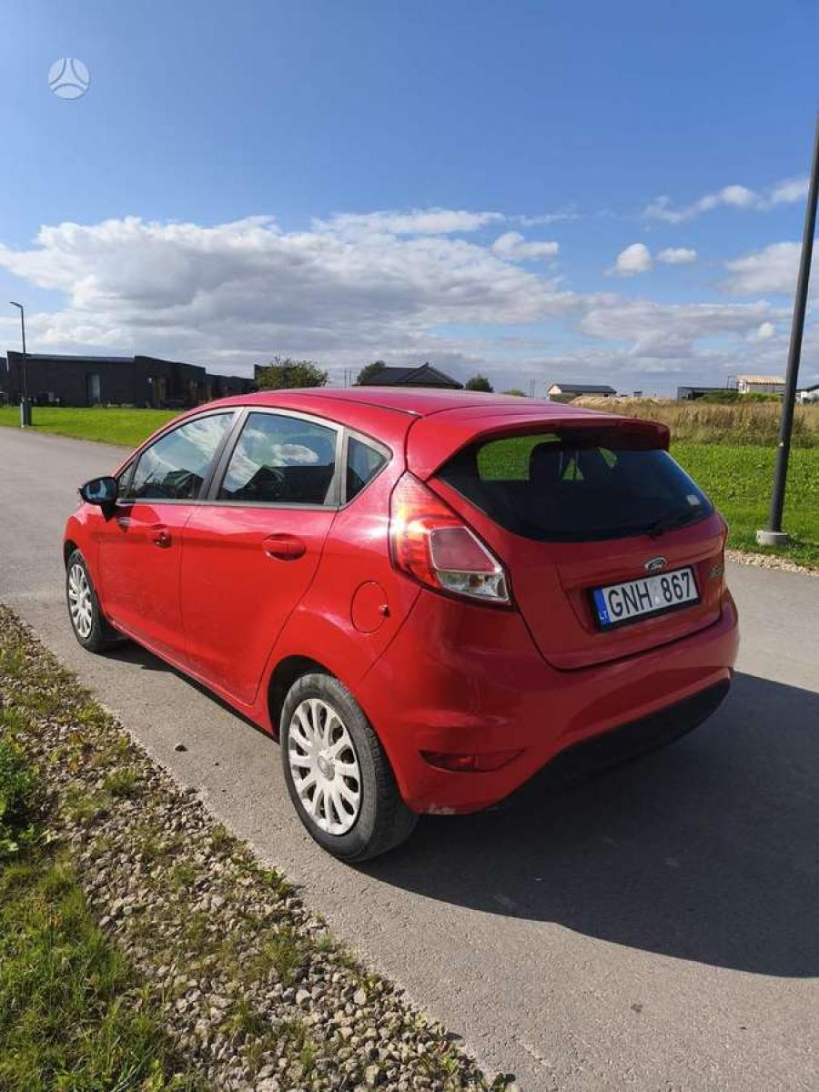 Sarkans Ford Fiesta 2013 Šauļi, ar dzinēja tilpumu 1.24 L un nobraukumu 117 tūkst. km par 3500 €, foto 5 vietnē AUTOMOTO.COM.LV