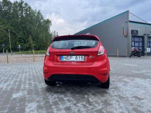 Sarkans Ford Fiesta 2014 Viļņa, ar dzinēja tilpumu 1.24 L un nobraukumu 132 tūkst. km par 2700 €, foto 8 vietnē AUTOMOTO.COM.LV