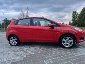 Sarkans Ford Fiesta 2014 Viļņa, ar dzinēja tilpumu 1.24 L un nobraukumu 132 tūkst. km par 2700 €, foto 9 vietnē AUTOMOTO.COM.LV