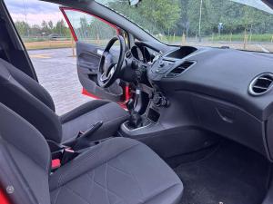 Sarkans Ford Fiesta 2014 Viļņa, ar dzinēja tilpumu 1.24 L un nobraukumu 132 tūkst. km par 2700 €, foto 15 vietnē AUTOMOTO.COM.LV