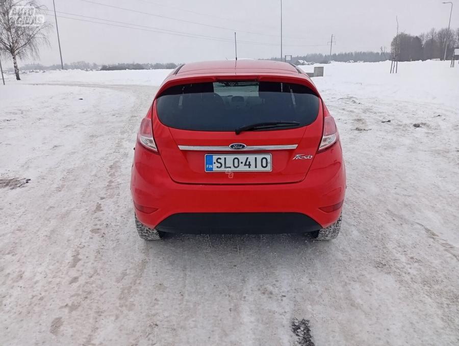 Sarkans Ford Fiesta 2014 Viļņa, ar dzinēja tilpumu 1.60 L un nobraukumu 300 tūkst. km par 3550 €, foto 6 vietnē AUTOMOTO.COM.LV