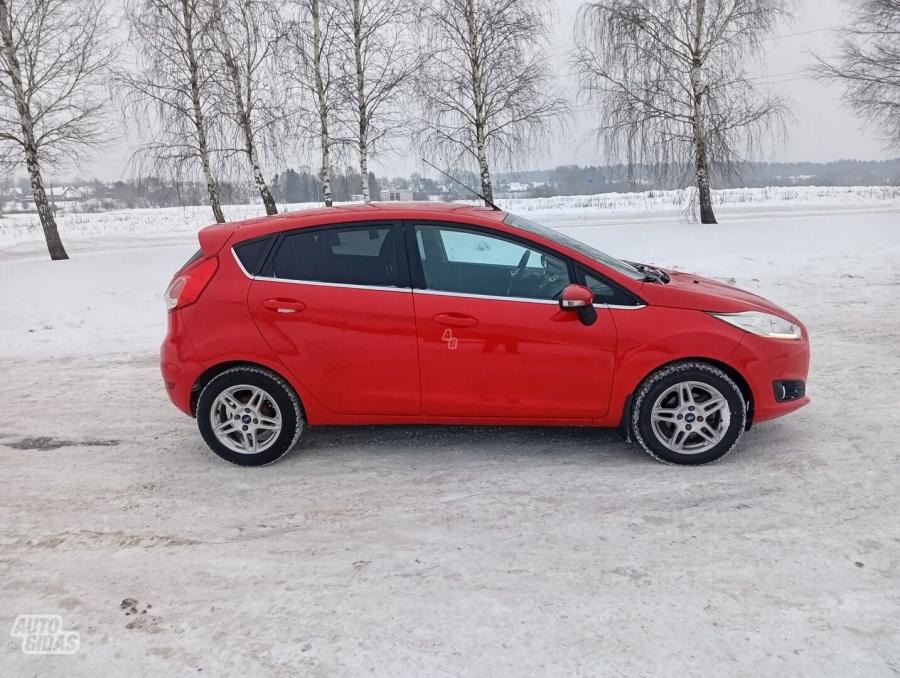 Red Ford Fiesta 2014 in Vilnius, with an engine capacity of 1.60 L and mileage of 300 thousand km for 3550 €, photo 8 on AUTOMOTO.COM.LV