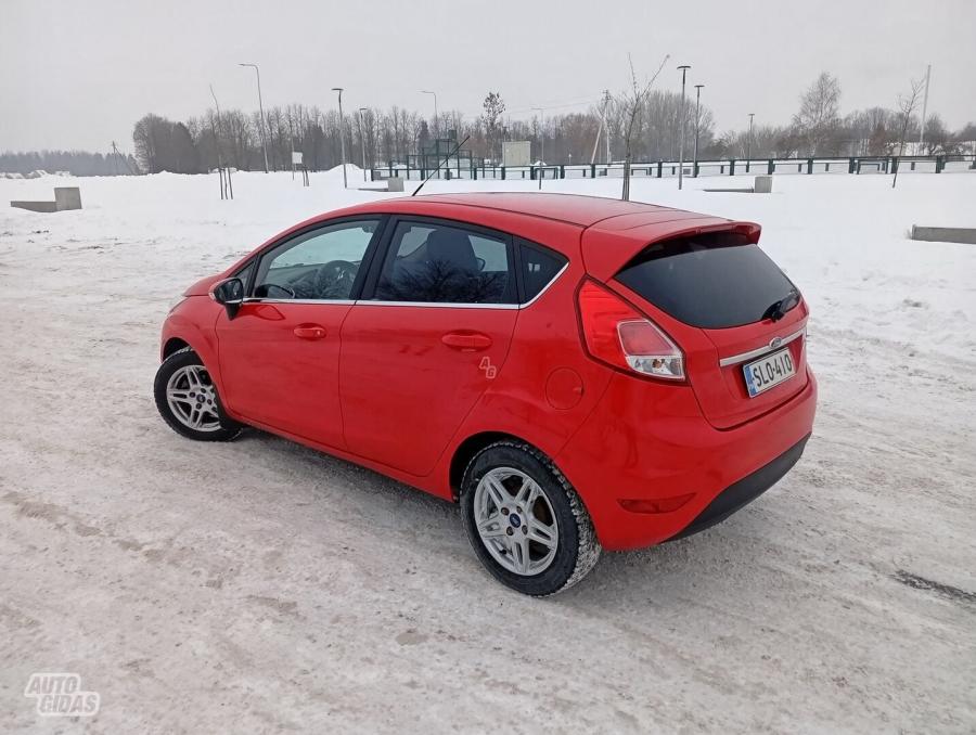 Red Ford Fiesta 2014 in Vilnius, with an engine capacity of 1.60 L and mileage of 300 thousand km for 3550 €, photo 4 on AUTOMOTO.COM.LV
