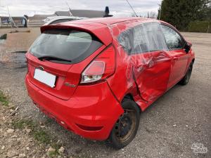 Sarkans Ford Fiesta 2014 Kauņa, ar dzinēja tilpumu 1.00 L un nobraukumu 113 tūkst. km par 1550 €, foto 8 vietnē AUTOMOTO.COM.LV