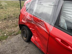 Sarkans Ford Fiesta 2014 Kauņa, ar dzinēja tilpumu 1.00 L un nobraukumu 113 tūkst. km par 1450 €, foto 9 vietnē AUTOMOTO.COM.LV