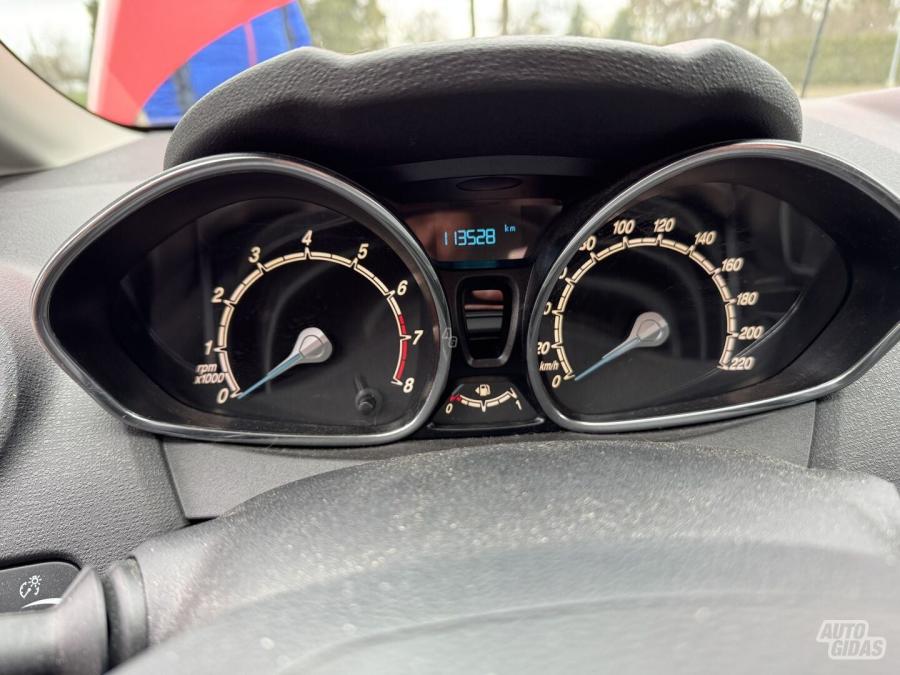 Sarkans Ford Fiesta 2014 Kauņa, ar dzinēja tilpumu 1.00 L un nobraukumu 113 tūkst. km par 1450 €, foto 12 vietnē AUTOMOTO.COM.LV