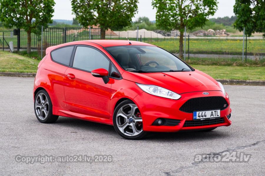 Sarkans Ford Fiesta 2014 Tartu, ar dzinēja tilpumu 1.60 L un nobraukumu 248 tūkst. km par 6850 €, foto 1 vietnē AUTOMOTO.COM.LV