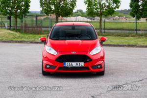 Sarkans Ford Fiesta 2014 Tartu, ar dzinēja tilpumu 1.60 L un nobraukumu 248 tūkst. km par 6850 €, foto 3 vietnē AUTOMOTO.COM.LV