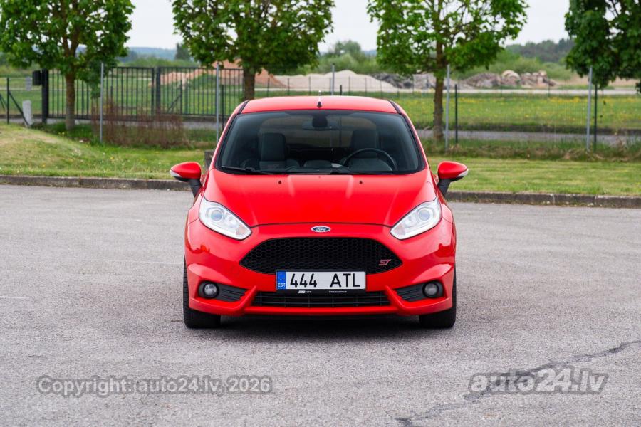 Sarkans Ford Fiesta 2014 Tartu, ar dzinēja tilpumu 1.60 L un nobraukumu 248 tūkst. km par 6850 €, foto 3 vietnē AUTOMOTO.COM.LV