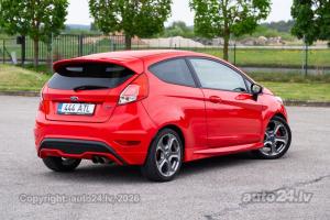 Sarkans Ford Fiesta 2014 Tartu, ar dzinēja tilpumu 1.60 L un nobraukumu 248 tūkst. km par 6850 €, foto 7 vietnē AUTOMOTO.COM.LV