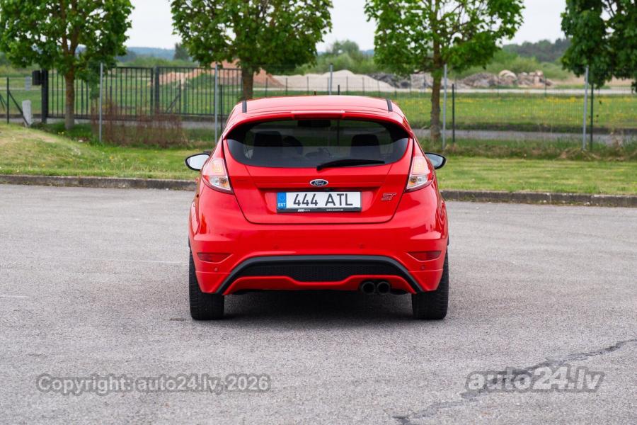 Sarkans Ford Fiesta 2014 Tartu, ar dzinēja tilpumu 1.60 L un nobraukumu 248 tūkst. km par 6850 €, foto 8 vietnē AUTOMOTO.COM.LV