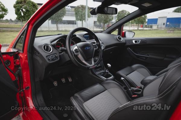 Red Ford Fiesta 2014 in Tartu, with an engine capacity of 1.60 L and mileage of 248 thousand km for 6850 €, photo 9 on AUTOMOTO.COM.LV