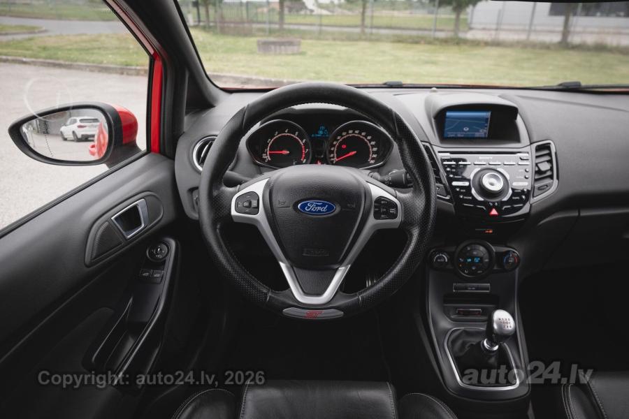Sarkans Ford Fiesta 2014 Tartu, ar dzinēja tilpumu 1.60 L un nobraukumu 248 tūkst. km par 6850 €, foto 11 vietnē AUTOMOTO.COM.LV