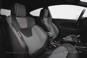 Sarkans Ford Fiesta 2014 Tartu, ar dzinēja tilpumu 1.60 L un nobraukumu 248 tūkst. km par 6850 €, foto 13 vietnē AUTOMOTO.COM.LV