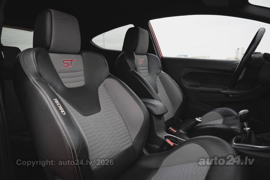 Sarkans Ford Fiesta 2014 Tartu, ar dzinēja tilpumu 1.60 L un nobraukumu 248 tūkst. km par 6850 €, foto 13 vietnē AUTOMOTO.COM.LV