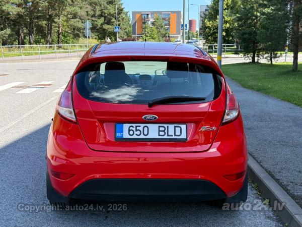 Sarkans Ford Fiesta 2014 Tallina, ar dzinēja tilpumu 1.20 L un nobraukumu 113 tūkst. km par 4990 €, foto 5 vietnē AUTOMOTO.COM.LV