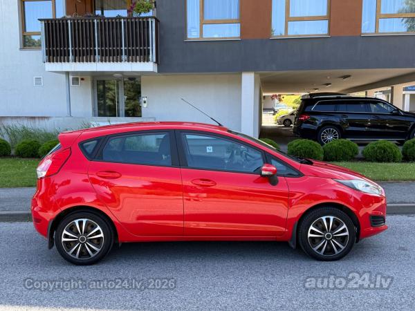 Sarkans Ford Fiesta 2014 Tallina, ar dzinēja tilpumu 1.20 L un nobraukumu 113 tūkst. km par 4990 €, foto 8 vietnē AUTOMOTO.COM.LV