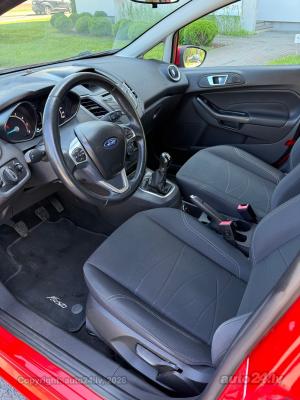 Sarkans Ford Fiesta 2014 Tallina, ar dzinēja tilpumu 1.20 L un nobraukumu 113 tūkst. km par 4990 €, foto 12 vietnē AUTOMOTO.COM.LV
