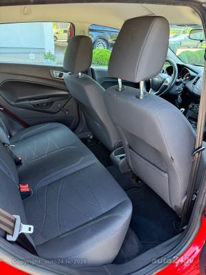 Sarkans Ford Fiesta 2014 Tallina, ar dzinēja tilpumu 1.20 L un nobraukumu 113 tūkst. km par 4990 €, foto 15 vietnē AUTOMOTO.COM.LV