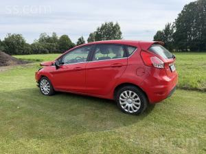 Sarkans Ford Fiesta 2014 Talsi, ar dzinēja tilpumu 1.00 L un nobraukumu 175 tūkst. km par 650 €, foto  vietnē AUTOMOTO.COM.LV