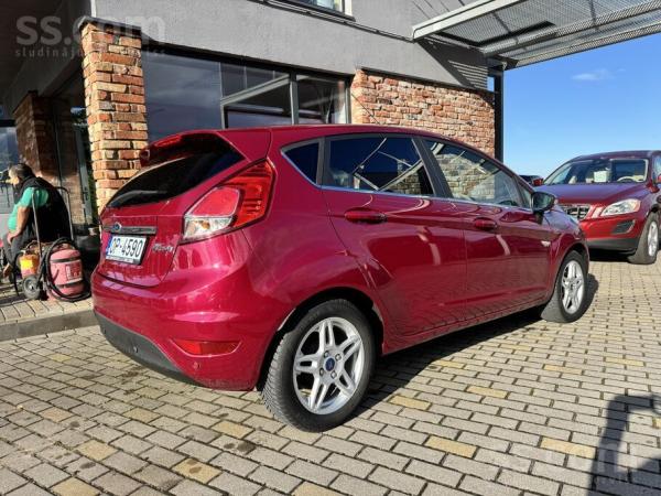 Sarkans Ford Fiesta 2014 Talsi, ar dzinēja tilpumu 1.00 L un nobraukumu 115 tūkst. km par 5200 €, foto 3 vietnē AUTOMOTO.COM.LV