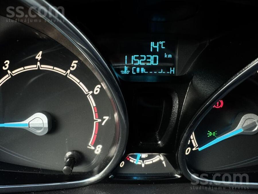Sarkans Ford Fiesta 2014 Talsi, ar dzinēja tilpumu 1.00 L un nobraukumu 115 tūkst. km par 5200 €, foto 12 vietnē AUTOMOTO.COM.LV