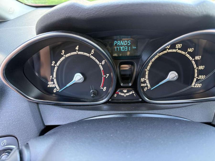 Red Ford Fiesta 2014 in Alytus, with an engine capacity of 1.00 L and mileage of 177 thousand km for 4200 €, photo 10 on AUTOMOTO.COM.LV