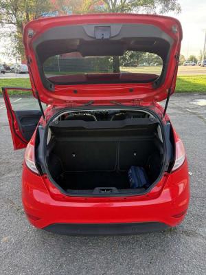 Red Ford Fiesta 2014 in Alytus, with an engine capacity of 1.00 L and mileage of 177 thousand km for 4200 €, photo 12 on AUTOMOTO.COM.LV