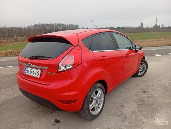 Sarkans Ford Fiesta 2015 Viļņa, ar dzinēja tilpumu 1.60 L un nobraukumu 299 tūkst. km par 3700 €, foto 4 vietnē AUTOMOTO.COM.LV