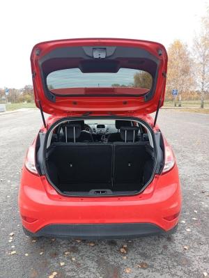 Red Ford Fiesta 2015 in Vilnius, with an engine capacity of 1.60 L and mileage of 299 thousand km for 3700 €, photo 27 on AUTOMOTO.COM.LV