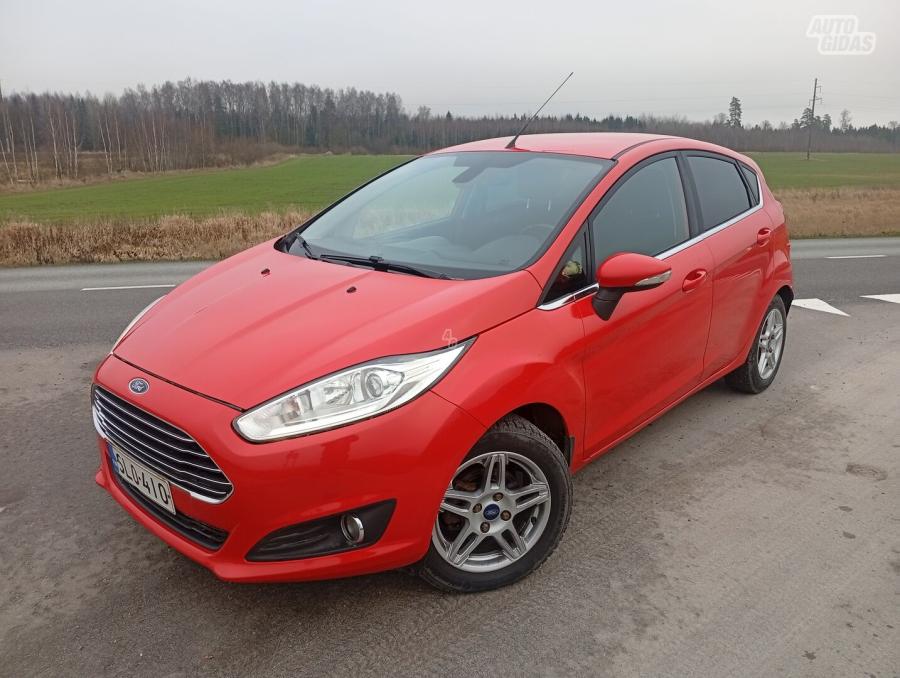 Red Ford Fiesta 2015 in Vilnius, with an engine capacity of 1.60 L and mileage of 299 thousand km for 3550 €, photo 1 on AUTOMOTO.COM.LV