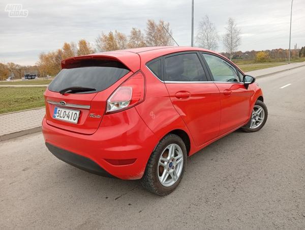 Sarkans Ford Fiesta 2015 Viļņa, ar dzinēja tilpumu 1.60 L un nobraukumu 299 tūkst. km par 3700 €, foto 5 vietnē AUTOMOTO.COM.LV