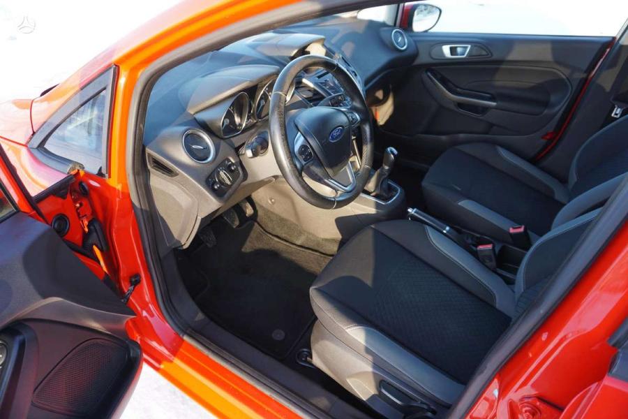 Red Ford Fiesta 2015 in Klaipeda, with an engine capacity of 1.00 L and mileage of 144 thousand km for 3900 €, photo 5 on AUTOMOTO.COM.LV
