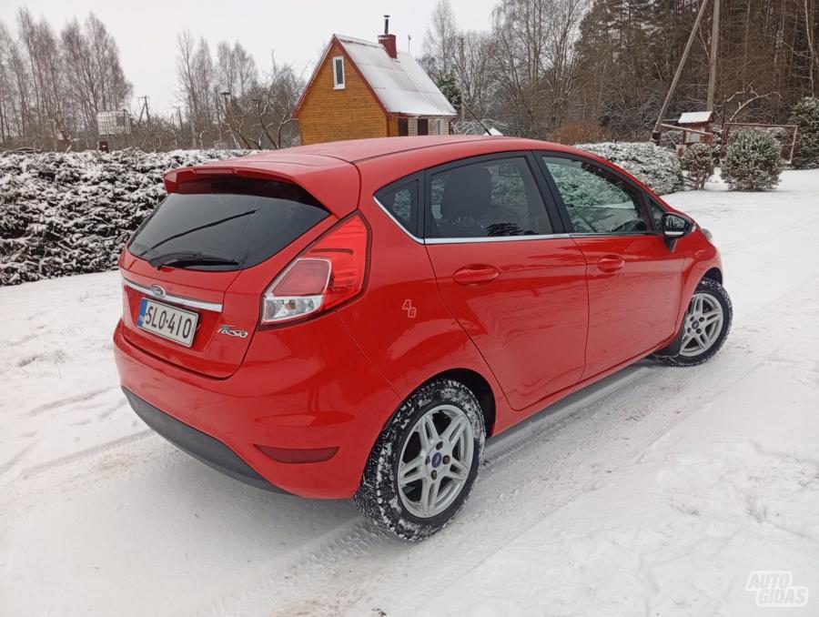 Red Ford Fiesta 2015 in Vilnius, with an engine capacity of 1.60 L and mileage of 300 thousand km for 3550 €, photo 5 on AUTOMOTO.COM.LV