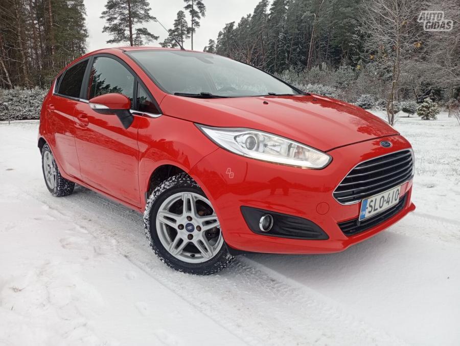 Sarkans Ford Fiesta 2015 Viļņa, ar dzinēja tilpumu 1.60 L un nobraukumu 300 tūkst. km par 3550 €, foto 3 vietnē AUTOMOTO.COM.LV