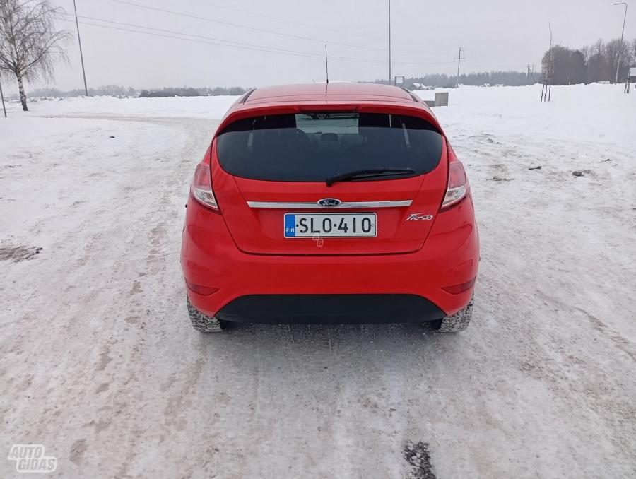 Sarkans Ford Fiesta 2015 Viļņa, ar dzinēja tilpumu 1.60 L un nobraukumu 300 tūkst. km par 3550 €, foto 6 vietnē AUTOMOTO.COM.LV