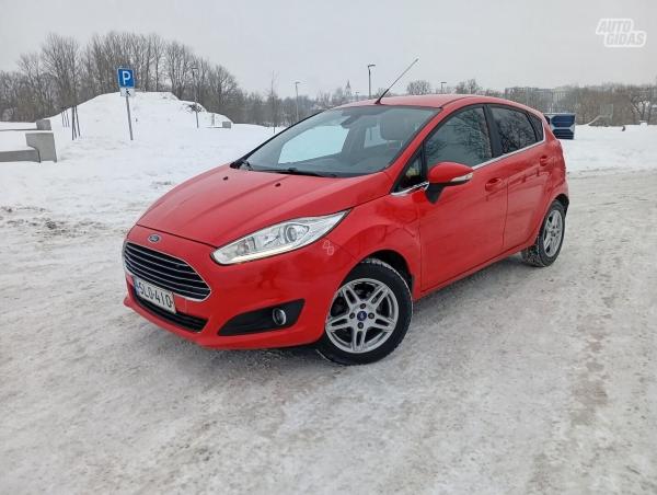 Red Ford Fiesta 2015 in Vilnius, with an engine capacity of 1.60 L and mileage of 300 thousand km for 3550 €, photo 1 on AUTOMOTO.COM.LV