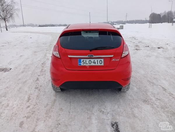 Red Ford Fiesta 2015 in Vilnius, with an engine capacity of 1.60 L and mileage of 300 thousand km for 3550 €, photo 6 on AUTOMOTO.COM.LV