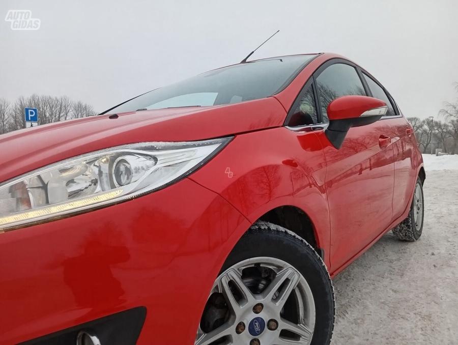 Red Ford Fiesta 2015 in Vilnius, with an engine capacity of 1.60 L and mileage of 300 thousand km for 3550 €, photo 9 on AUTOMOTO.COM.LV