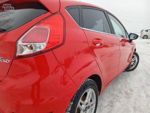 Red Ford Fiesta 2015 in Vilnius, with an engine capacity of 1.60 L and mileage of 300 thousand km for 3550 €, photo 10 on AUTOMOTO.COM.LV
