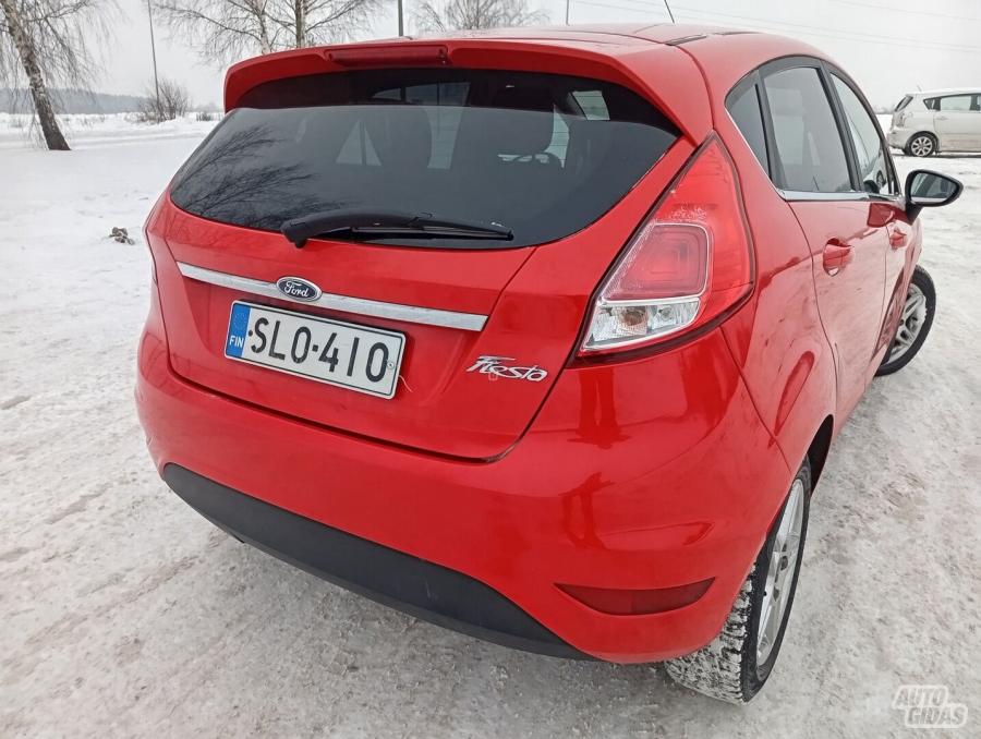 Red Ford Fiesta 2015 in Vilnius, with an engine capacity of 1.60 L and mileage of 300 thousand km for 3550 €, photo 12 on AUTOMOTO.COM.LV