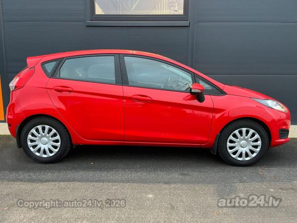 Sarkans Ford Fiesta 2015 Kuresāre, ar dzinēja tilpumu 1.00 L un nobraukumu 111 tūkst. km par 5390 €, foto 8 vietnē AUTOMOTO.COM.LV