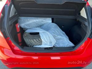 Sarkans Ford Fiesta 2015 Kuresāre, ar dzinēja tilpumu 1.00 L un nobraukumu 111 tūkst. km par 5390 €, foto 7 vietnē AUTOMOTO.COM.LV