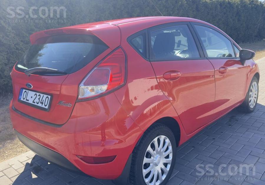 Sarkans Ford Fiesta 2015 Rīga, ar dzinēja tilpumu 1.00 L un nobraukumu 114 tūkst. km par 3750 €, foto 4 vietnē AUTOMOTO.COM.LV