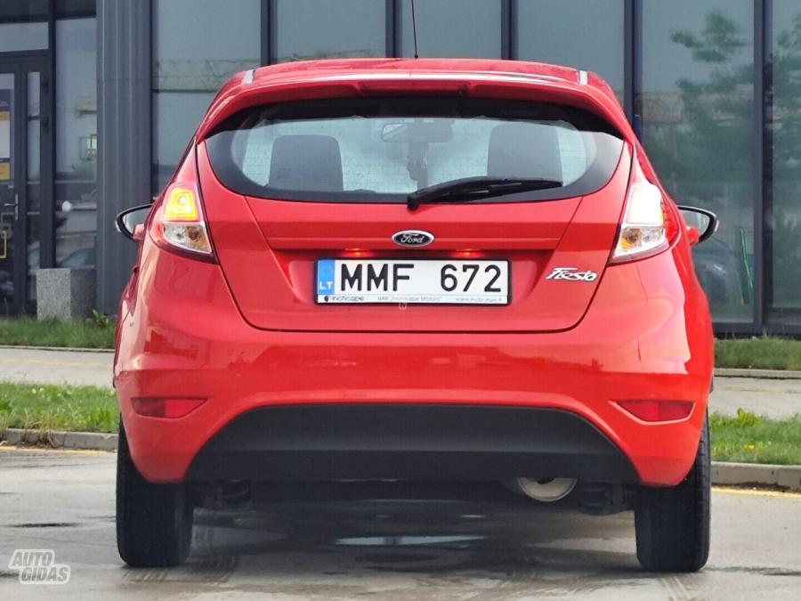 Red Ford Fiesta 2015 in Siauliai, with an engine capacity of 1.50 L and mileage of 159 thousand km for 4500 €, photo 7 on AUTOMOTO.COM.LV