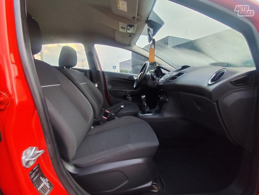 Red Ford Fiesta 2015 in Siauliai, with an engine capacity of 1.50 L and mileage of 159 thousand km for 4500 €, photo 20 on AUTOMOTO.COM.LV